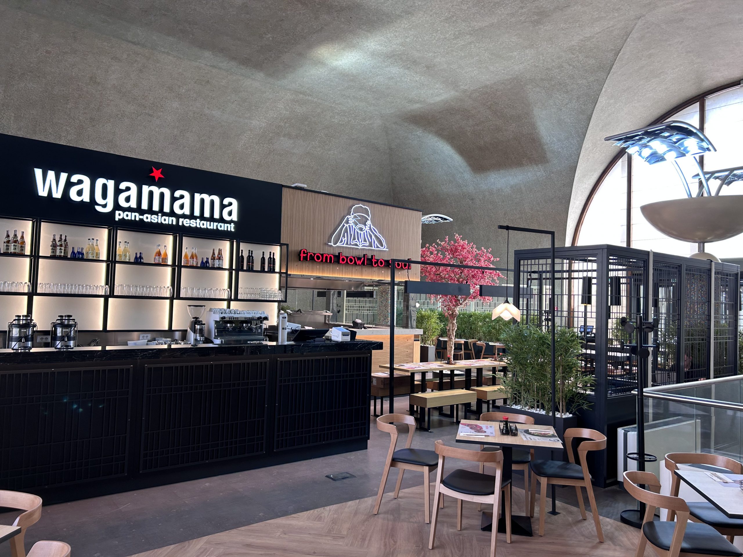 La cucina asiatica di Wagamama alla Stazione Termini di Roma - Cook ...